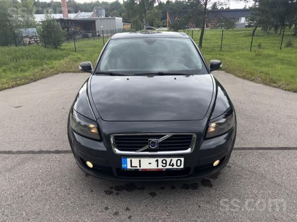 Melns Volvo C30 2010 Valmiera, ar dzinēja tilpumu 1.60 L un nobraukumu 334 tūkst. km par 2550 €, foto 8 vietnē AUTOMOTO.COM.LV