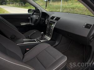 Black Volvo C30 2010 in Valmiera, with an engine capacity of 1.60 L and mileage of 334 thousand km for 2550 €, photo 11 on AUTOMOTO.COM.LV