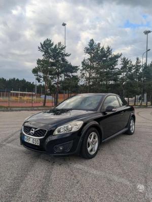 Melns Volvo C30 2010 Utena, ar dzinēja tilpumu 2.00 L un nobraukumu 250 tūkst. km par 3200 €, foto  vietnē AUTOMOTO.COM.LV