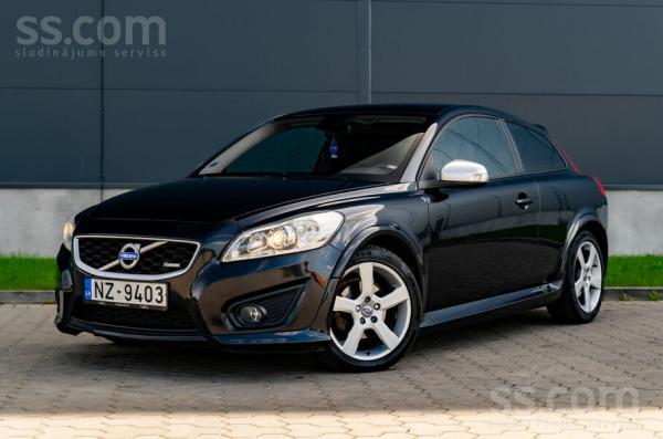 Black Volvo C30 2011 in Riga, with an engine capacity of 1.60 L and mileage of 259 thousand km for 2300 €, photo 1 on AUTOMOTO.COM.LV