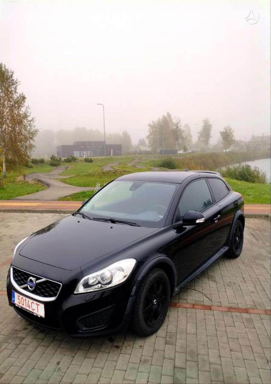 Black Volvo C30 2011 in Kaunas, with an engine capacity of 2.00 L and mileage of 288 thousand km for 4500 €, photo 2 on AUTOMOTO.COM.LV