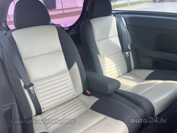 Melns Volvo C30 2011 Tartu, ar dzinēja tilpumu 1.60 L un nobraukumu 238 tūkst. km par 4300 €, foto 8 vietnē AUTOMOTO.COM.LV