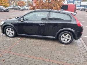 Melns Volvo C30 2011 Liepāja, ar dzinēja tilpumu 1.60 L un nobraukumu 250 tūkst. km par 3900 €, foto 3 vietnē AUTOMOTO.COM.LV