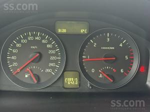 Black Volvo C30 2011 in Riga, with an engine capacity of 1.60 L and mileage of 0 thousand km for 4300 €, photo 10 on AUTOMOTO.COM.LV