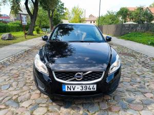 Black Volvo C30 2011 in Riga, with an engine capacity of 1.60 L and mileage of 232 thousand km for 3990 €, photo 6 on AUTOMOTO.COM.LV