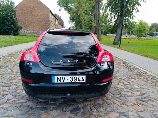 Black Volvo C30 2011 in Riga, with an engine capacity of 1.60 L and mileage of 232 thousand km for 3990 €, photo 6 on AUTOMOTO.COM.LV