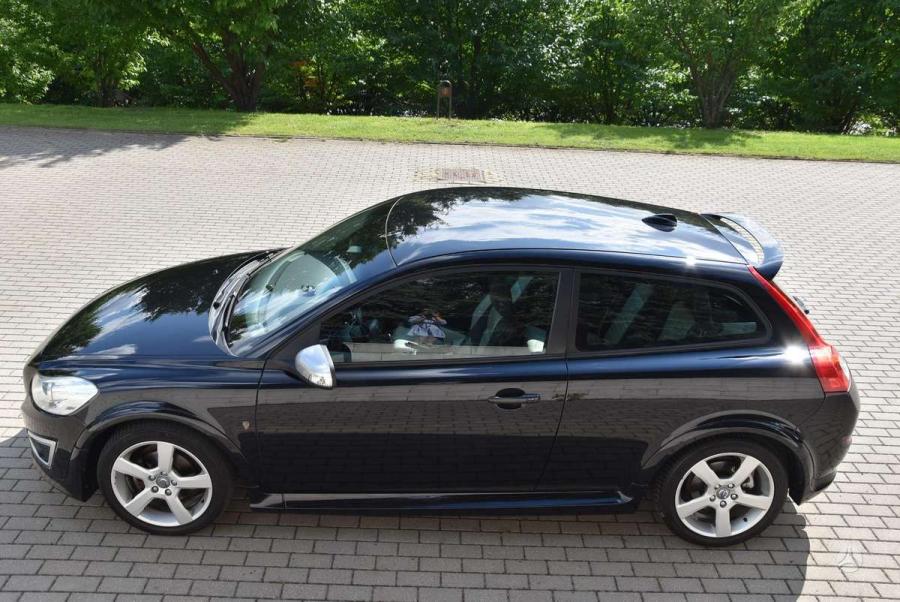 Melns Volvo C30 2011 Viļņa, ar dzinēja tilpumu 1.60 L un nobraukumu 265 tūkst. km par 3600 €, foto 9 vietnē AUTOMOTO.COM.LV