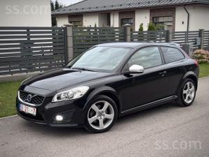 Melns Volvo C30 2011 Jelgava, ar dzinēja tilpumu 2.00 L un nobraukumu 206 tūkst. km par 7200 €, foto  vietnē AUTOMOTO.COM.LV