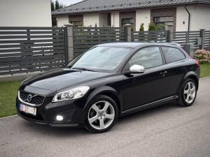 Melns Volvo C30 2011 Jelgava, ar dzinēja tilpumu 2.00 L un nobraukumu 206 tūkst. km par 7200 €, foto  vietnē AUTOMOTO.COM.LV