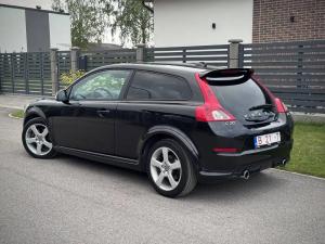 Melns Volvo C30 2011 Jelgava, ar dzinēja tilpumu 2.00 L un nobraukumu 206 tūkst. km par 7200 €, foto 4 vietnē AUTOMOTO.COM.LV