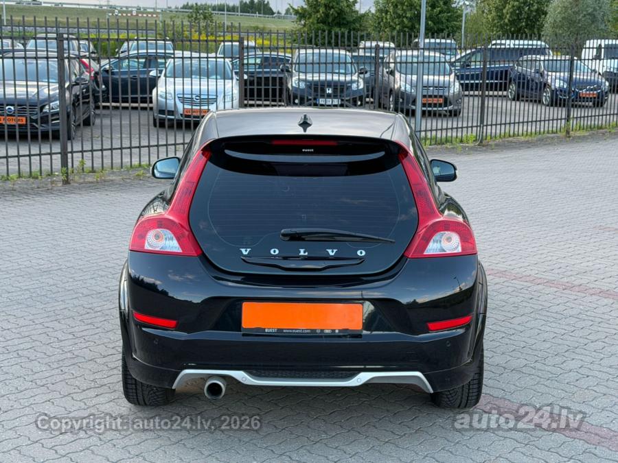 Melns Volvo C30 2011 Tartu, ar dzinēja tilpumu 1.60 L un nobraukumu 238 tūkst. km par 4290 €, foto 6 vietnē AUTOMOTO.COM.LV