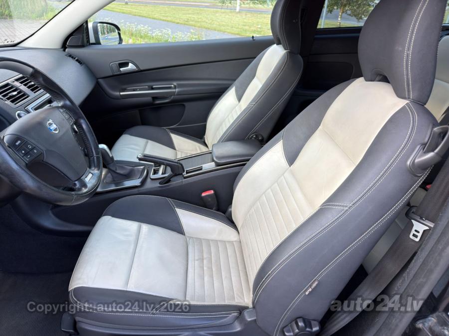 Melns Volvo C30 2011 Tartu, ar dzinēja tilpumu 1.60 L un nobraukumu 238 tūkst. km par 4290 €, foto 12 vietnē AUTOMOTO.COM.LV