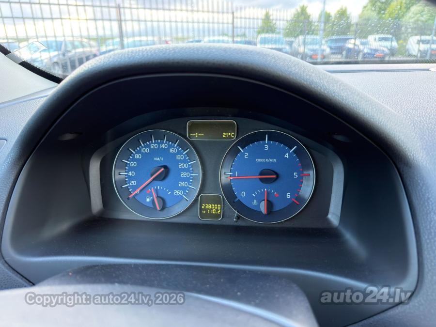 Melns Volvo C30 2011 Tartu, ar dzinēja tilpumu 1.60 L un nobraukumu 238 tūkst. km par 4290 €, foto 16 vietnē AUTOMOTO.COM.LV