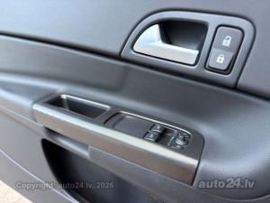 Melns Volvo C30 2011 Tartu, ar dzinēja tilpumu 1.60 L un nobraukumu 238 tūkst. km par 4290 €, foto 19 vietnē AUTOMOTO.COM.LV