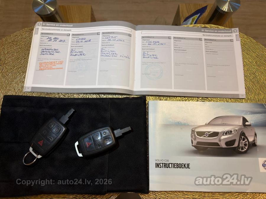 Melns Volvo C30 2011 Tartu, ar dzinēja tilpumu 1.60 L un nobraukumu 238 tūkst. km par 4290 €, foto 21 vietnē AUTOMOTO.COM.LV