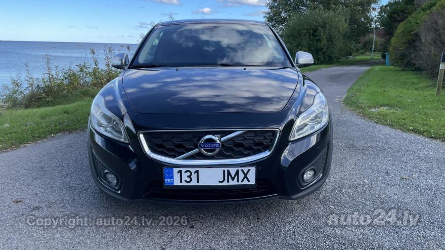 Black Volvo C30 2011 in Tallinn, with an engine capacity of 1.60 L and mileage of 128 thousand km for 5400 €, photo 4 on AUTOMOTO.COM.LV