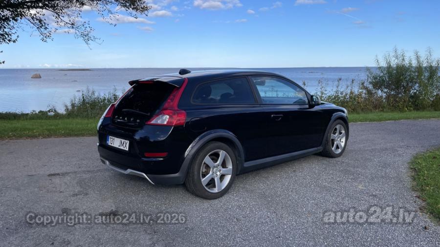 Black Volvo C30 2011 in Tallinn, with an engine capacity of 1.60 L and mileage of 128 thousand km for 5400 €, photo 5 on AUTOMOTO.COM.LV