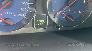 Black Volvo C30 2011 in Tallinn, with an engine capacity of 1.60 L and mileage of 128 thousand km for 5400 €, photo 17 on AUTOMOTO.COM.LV