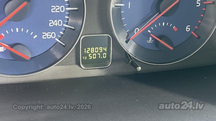 Black Volvo C30 2011 in Tallinn, with an engine capacity of 1.60 L and mileage of 128 thousand km for 5400 €, photo 17 on AUTOMOTO.COM.LV