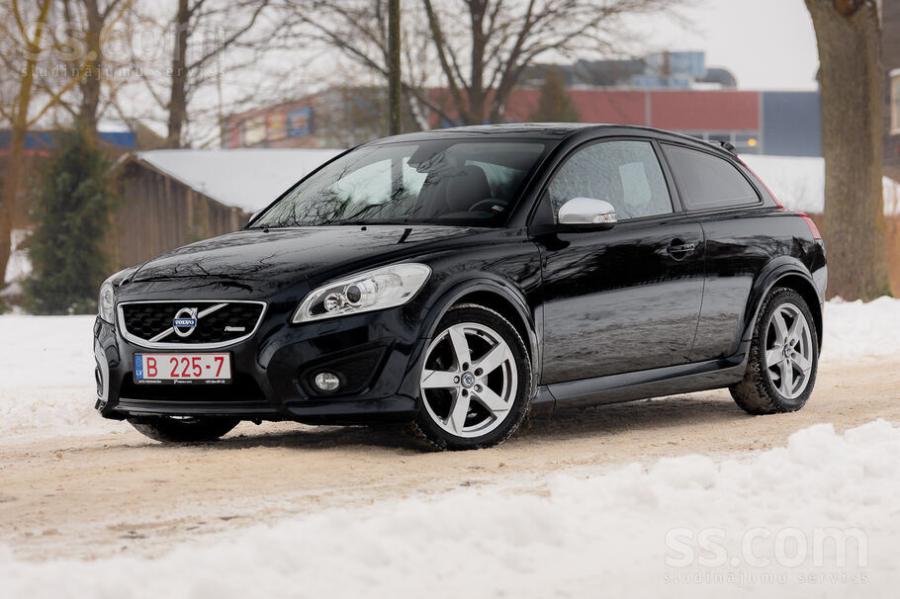 Black Volvo C30 2012 in Jelgava, with an engine capacity of 1.60 L and mileage of 235 thousand km for 5490 €, photo 3 on AUTOMOTO.COM.LV