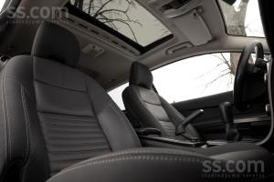 Black Volvo C30 2012 in Jelgava, with an engine capacity of 1.60 L and mileage of 235 thousand km for 5490 €, photo 10 on AUTOMOTO.COM.LV