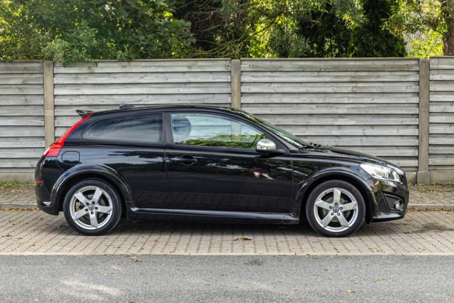 Melns Volvo C30 2012 Rīga, ar dzinēja tilpumu 1.60 L un nobraukumu 235 tūkst. km par 5490 €, foto 7 vietnē AUTOMOTO.COM.LV
