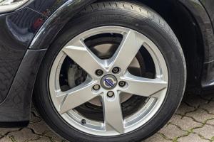 Melns Volvo C30 2012 Rīga, ar dzinēja tilpumu 1.60 L un nobraukumu 235 tūkst. km par 5490 €, foto 12 vietnē AUTOMOTO.COM.LV