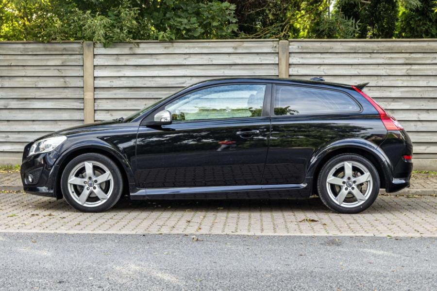 Melns Volvo C30 2012 Rīga, ar dzinēja tilpumu 1.60 L un nobraukumu 235 tūkst. km par 5490 €, foto 15 vietnē AUTOMOTO.COM.LV