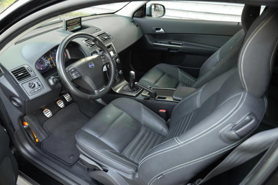 Melns Volvo C30 2012 Rīga, ar dzinēja tilpumu 1.60 L un nobraukumu 235 tūkst. km par 5490 €, foto 17 vietnē AUTOMOTO.COM.LV
