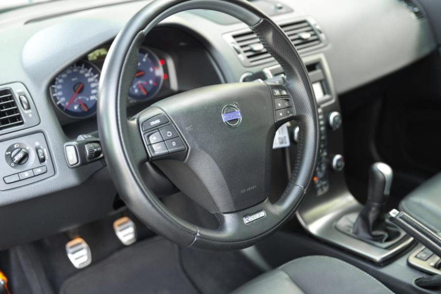 Melns Volvo C30 2012 Rīga, ar dzinēja tilpumu 1.60 L un nobraukumu 235 tūkst. km par 5490 €, foto 21 vietnē AUTOMOTO.COM.LV