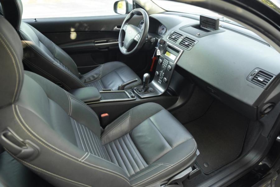 Melns Volvo C30 2012 Rīga, ar dzinēja tilpumu 1.60 L un nobraukumu 235 tūkst. km par 5490 €, foto 22 vietnē AUTOMOTO.COM.LV