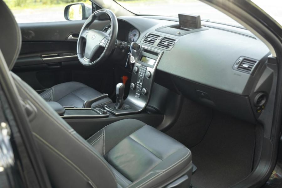 Melns Volvo C30 2012 Rīga, ar dzinēja tilpumu 1.60 L un nobraukumu 235 tūkst. km par 5490 €, foto 23 vietnē AUTOMOTO.COM.LV