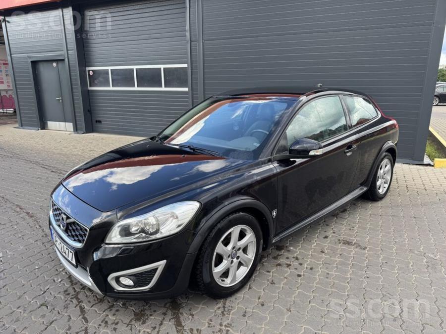 Melns Volvo C30 2012 Rīga, ar dzinēja tilpumu 1.60 L un nobraukumu 220 tūkst. km par 3650 €, foto 3 vietnē AUTOMOTO.COM.LV