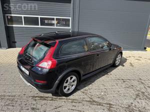 Melns Volvo C30 2012 Rīga, ar dzinēja tilpumu 1.60 L un nobraukumu 220 tūkst. km par 3650 €, foto 4 vietnē AUTOMOTO.COM.LV