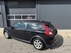 Melns Volvo C30 2012 Rīga, ar dzinēja tilpumu 1.60 L un nobraukumu 220 tūkst. km par 3650 €, foto 5 vietnē AUTOMOTO.COM.LV