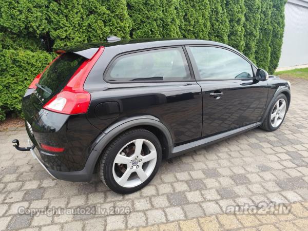 Melns Volvo C30 2012 Paide, ar dzinēja tilpumu 1.60 L un nobraukumu 262 tūkst. km par 4990 €, foto 7 vietnē AUTOMOTO.COM.LV