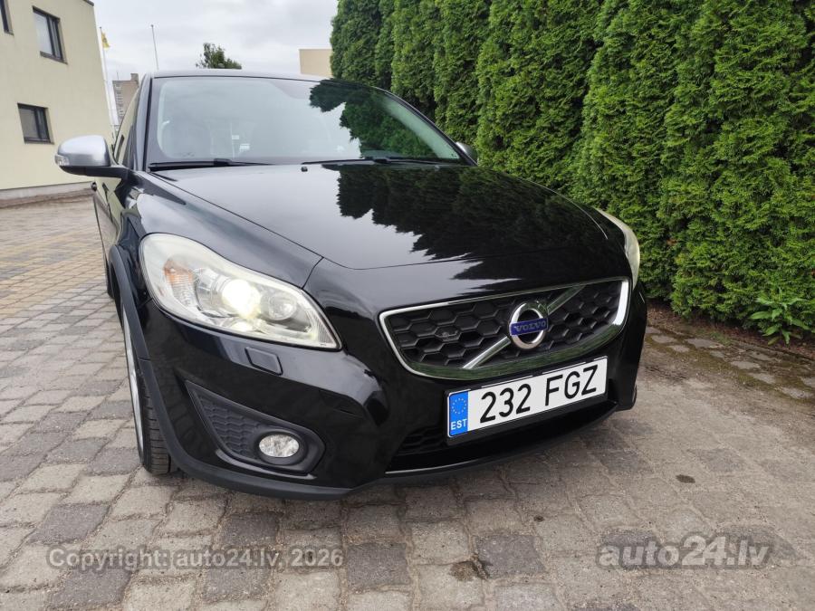 Black Volvo C30 2012 in Paide, with an engine capacity of 1.60 L and mileage of 262 thousand km for 4990 €, photo 9 on AUTOMOTO.COM.LV