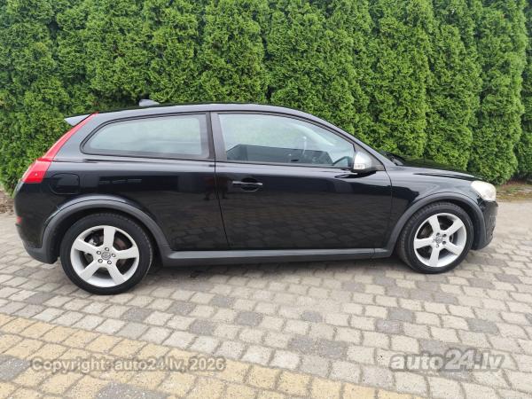 Melns Volvo C30 2012 Paide, ar dzinēja tilpumu 1.60 L un nobraukumu 262 tūkst. km par 4990 €, foto 9 vietnē AUTOMOTO.COM.LV