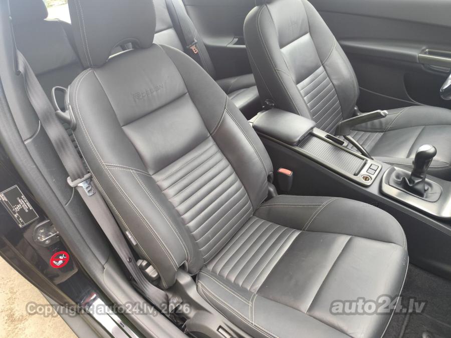 Black Volvo C30 2012 in Paide, with an engine capacity of 1.60 L and mileage of 262 thousand km for 4990 €, photo 14 on AUTOMOTO.COM.LV