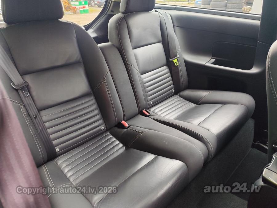Black Volvo C30 2012 in Paide, with an engine capacity of 1.60 L and mileage of 262 thousand km for 4990 €, photo 15 on AUTOMOTO.COM.LV