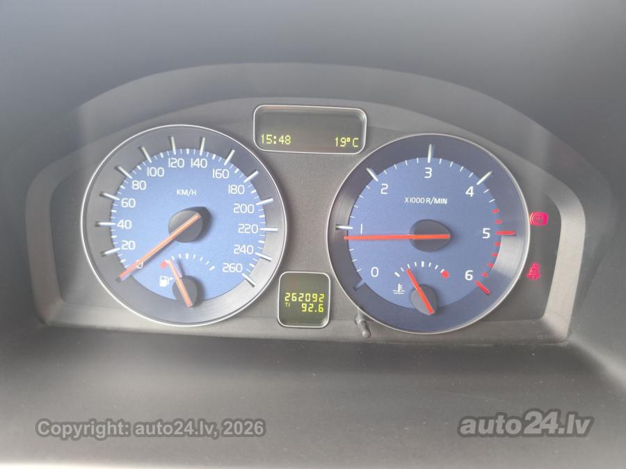 Black Volvo C30 2012 in Paide, with an engine capacity of 1.60 L and mileage of 262 thousand km for 4990 €, photo 19 on AUTOMOTO.COM.LV
