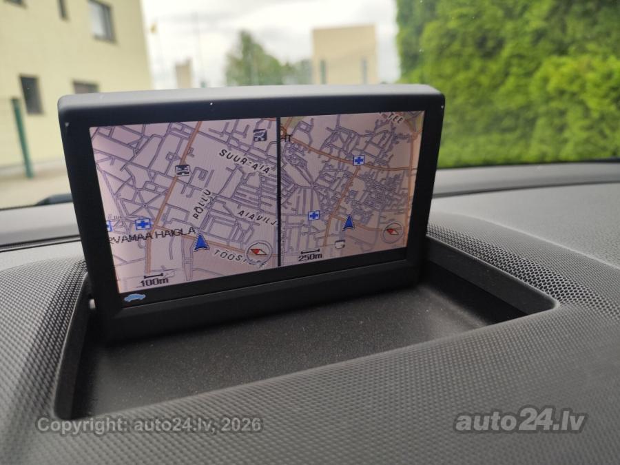 Black Volvo C30 2012 in Paide, with an engine capacity of 1.60 L and mileage of 262 thousand km for 4990 €, photo 21 on AUTOMOTO.COM.LV