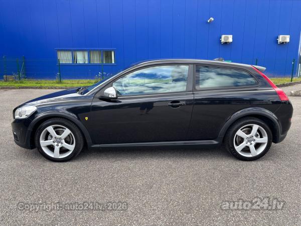 Melns Volvo C30 2012 Paide, ar dzinēja tilpumu 1.60 L un nobraukumu 299 tūkst. km par 5390 €, foto 3 vietnē AUTOMOTO.COM.LV