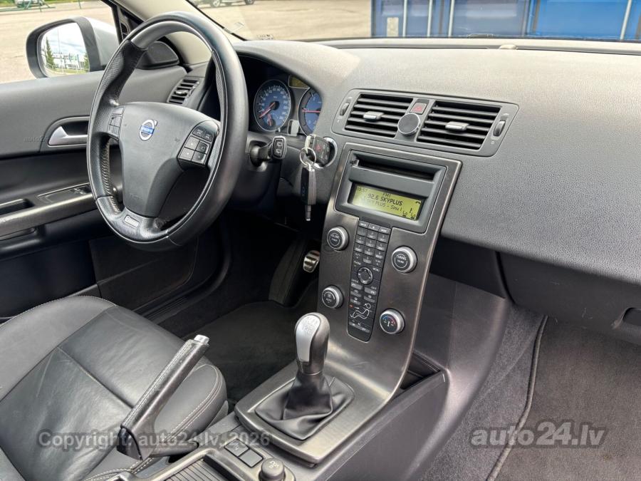 Черный Вольво Ц30 2012 в Пайде, объемом двигателя 1.60 л и пробегом 299 тыс. км за 5390 €, фото 9 на AUTOMOTO.COM.LV