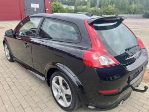 Black Volvo C30 2012 in Kaunas, with an engine capacity of 1.60 L and mileage of 327 thousand km for 3999 €, photo 11 on AUTOMOTO.COM.LV