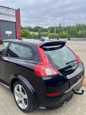 Black Volvo C30 2012 in Kaunas, with an engine capacity of 1.60 L and mileage of 327 thousand km for 3999 €, photo 13 on AUTOMOTO.COM.LV