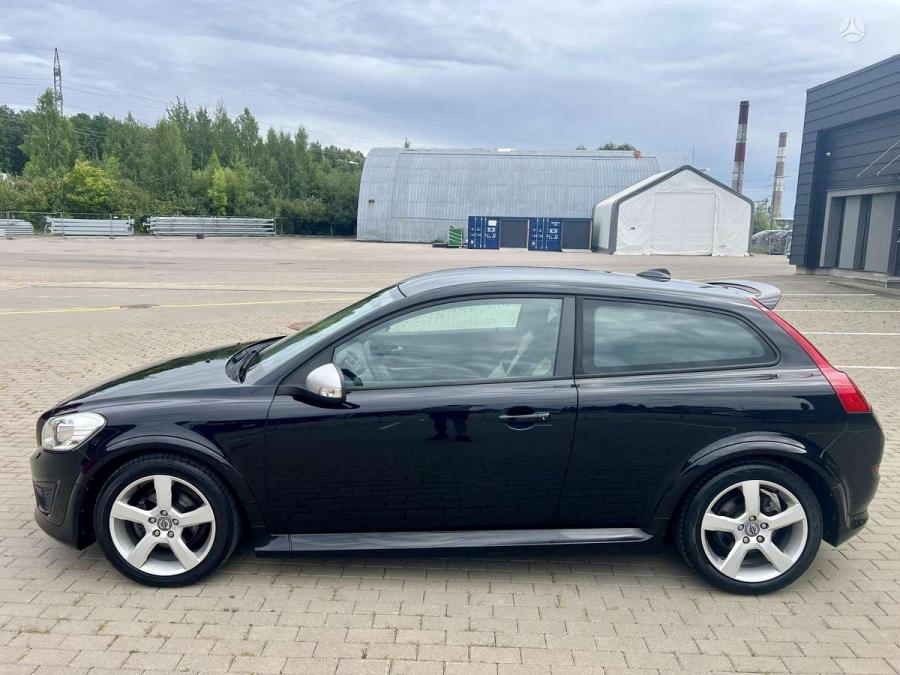 Black Volvo C30 2012 in Kaunas, with an engine capacity of 1.60 L and mileage of 327 thousand km for 3999 €, photo 14 on AUTOMOTO.COM.LV