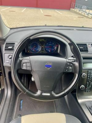 Black Volvo C30 2012 in Kaunas, with an engine capacity of 1.60 L and mileage of 327 thousand km for 3999 €, photo 15 on AUTOMOTO.COM.LV