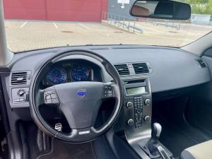 Black Volvo C30 2012 in Kaunas, with an engine capacity of 1.60 L and mileage of 327 thousand km for 3999 €, photo 18 on AUTOMOTO.COM.LV