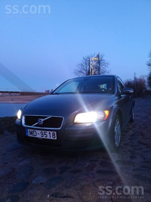 Zils Volvo C30 2007 Rīga, ar dzinēja tilpumu 2.00 L un nobraukumu 290 tūkst. km par 3200 €, foto 1 vietnē AUTOMOTO.COM.LV